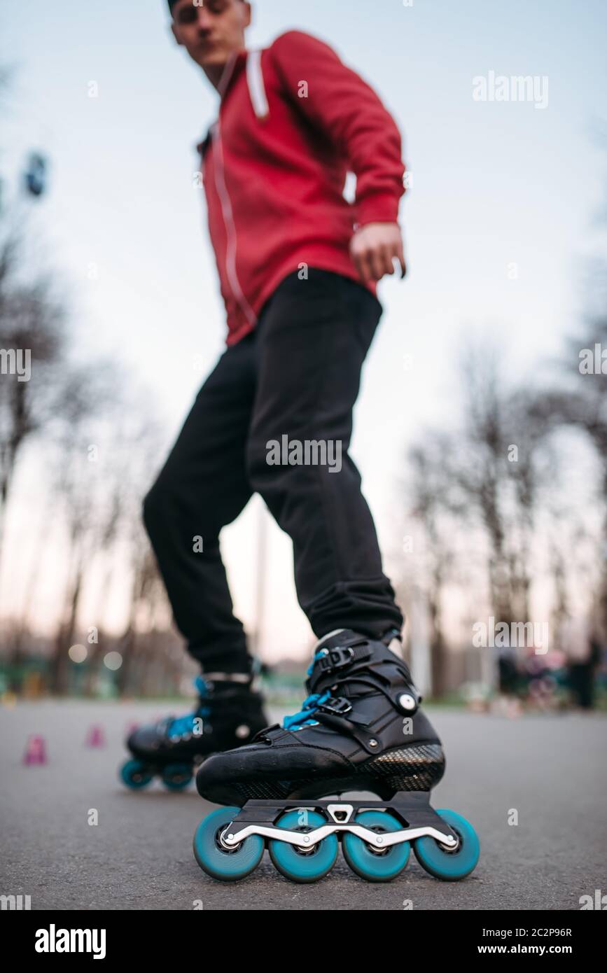 Rollerskater hi-res stock photography and images - Alamy