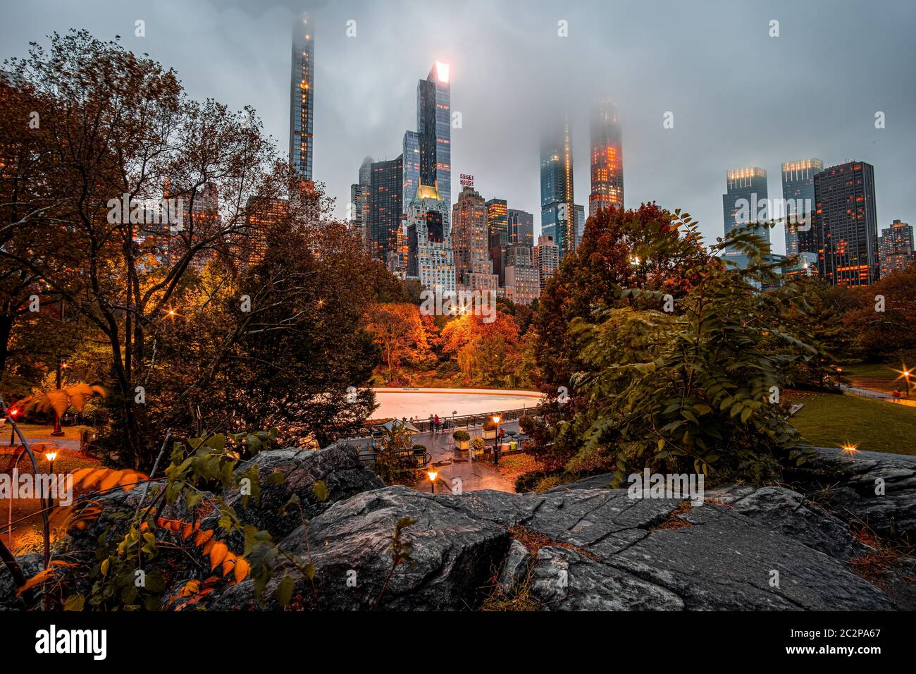 Fall foliage color of Central Park in Manhattan Stock Photo - Alamy