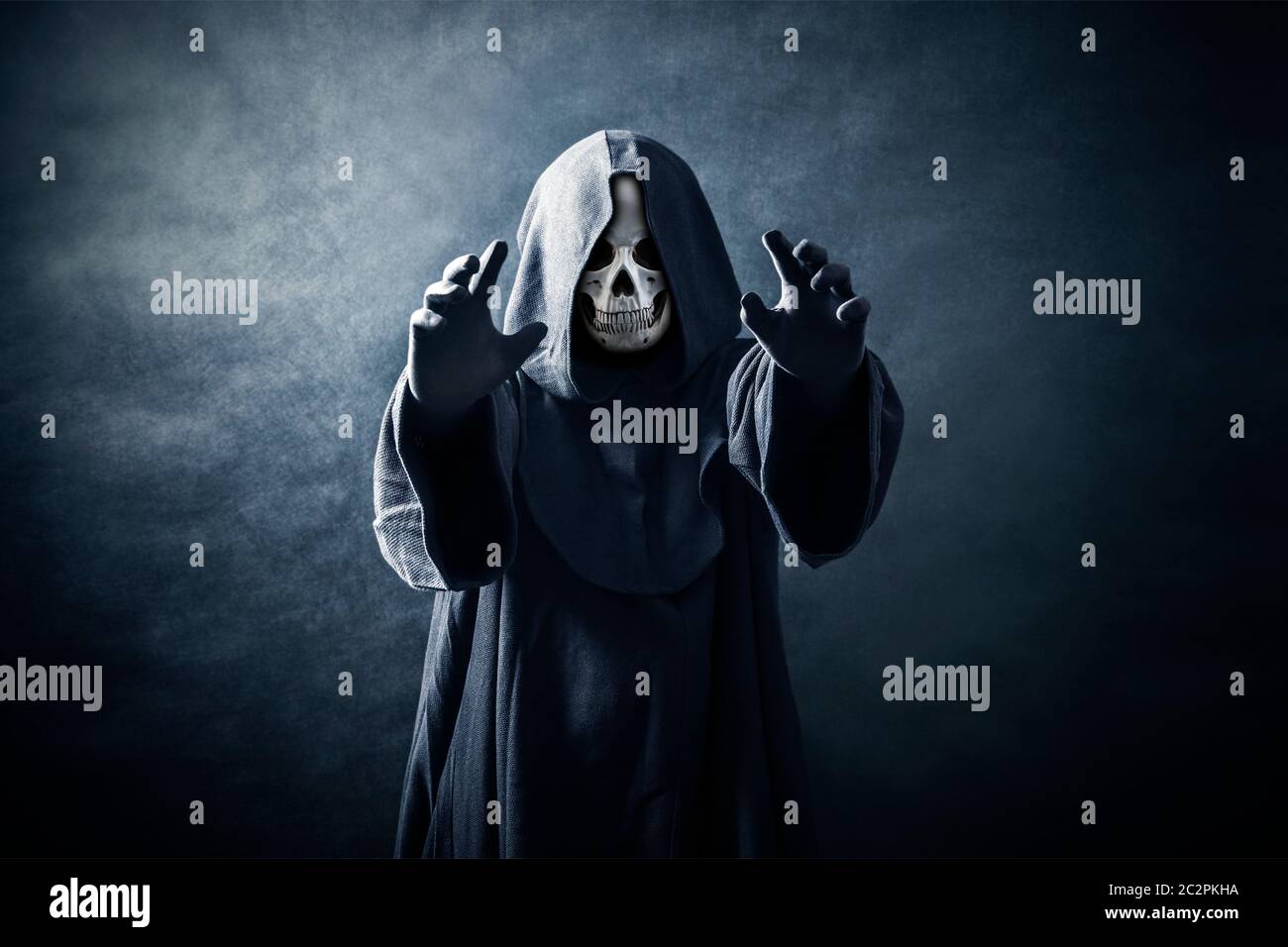 Death grabs hi-res stock photography and images - Alamy
