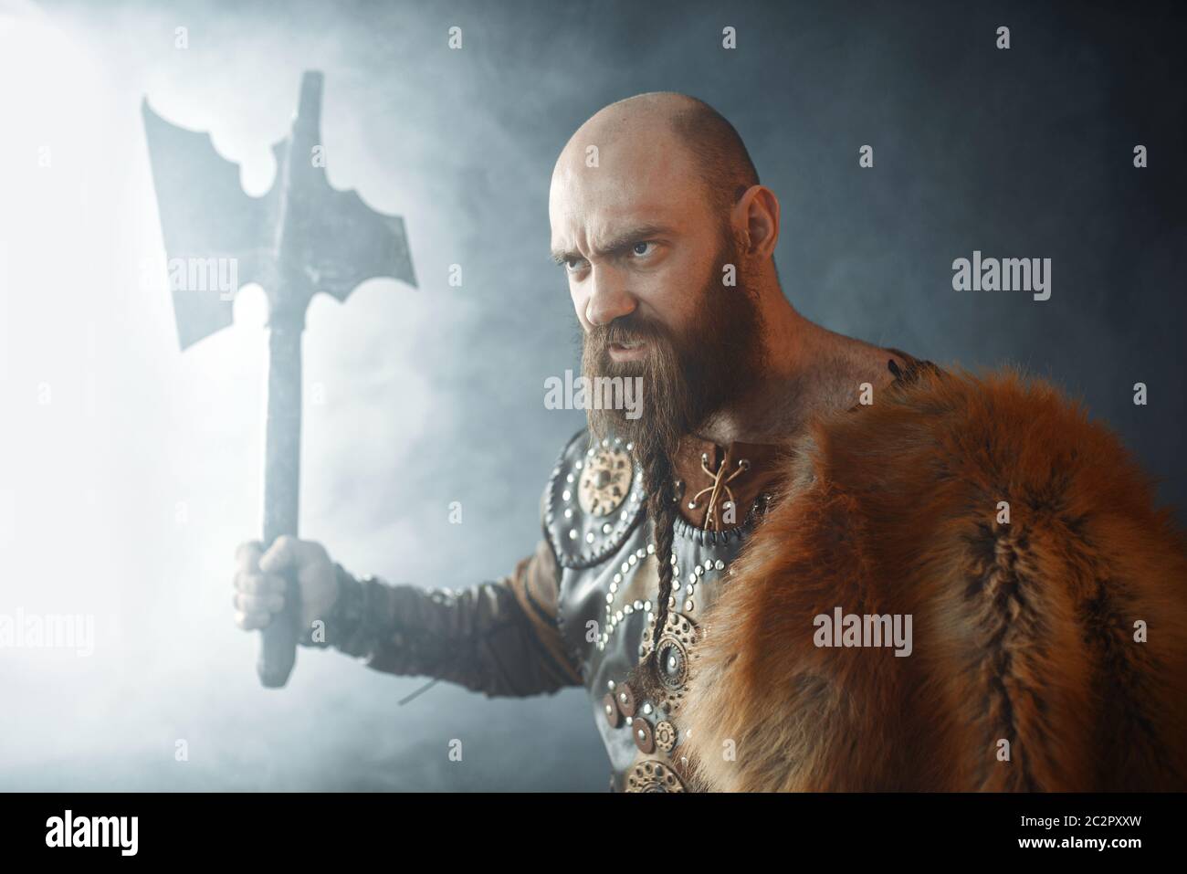 Angry viking hi-res stock photography and images - Alamy