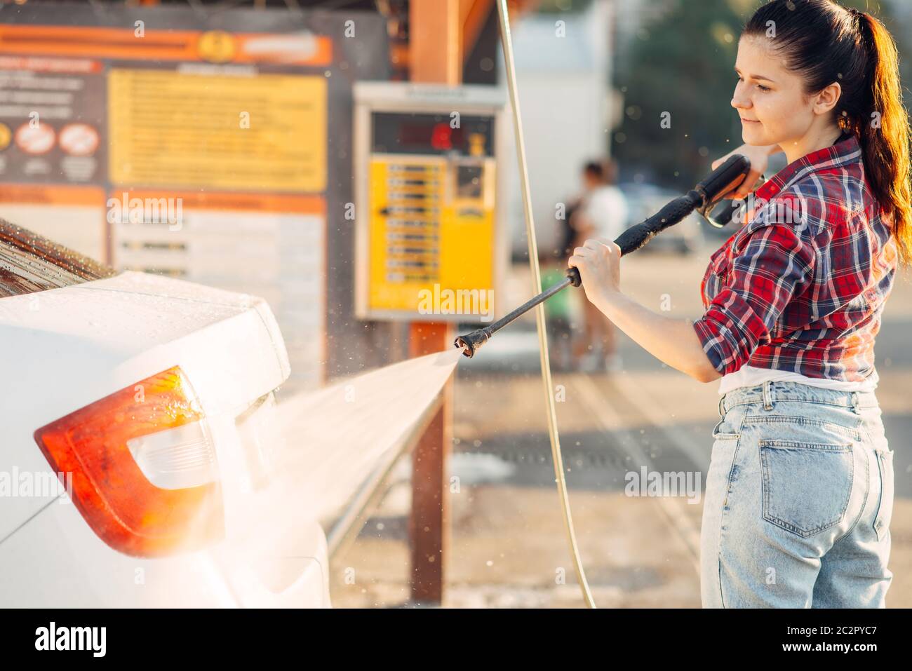 Woman Pressure Washer High Resolution Stock Photography and Images - Alamy