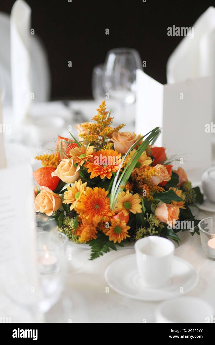 Floral Table Decoration Stock Photo - Alamy