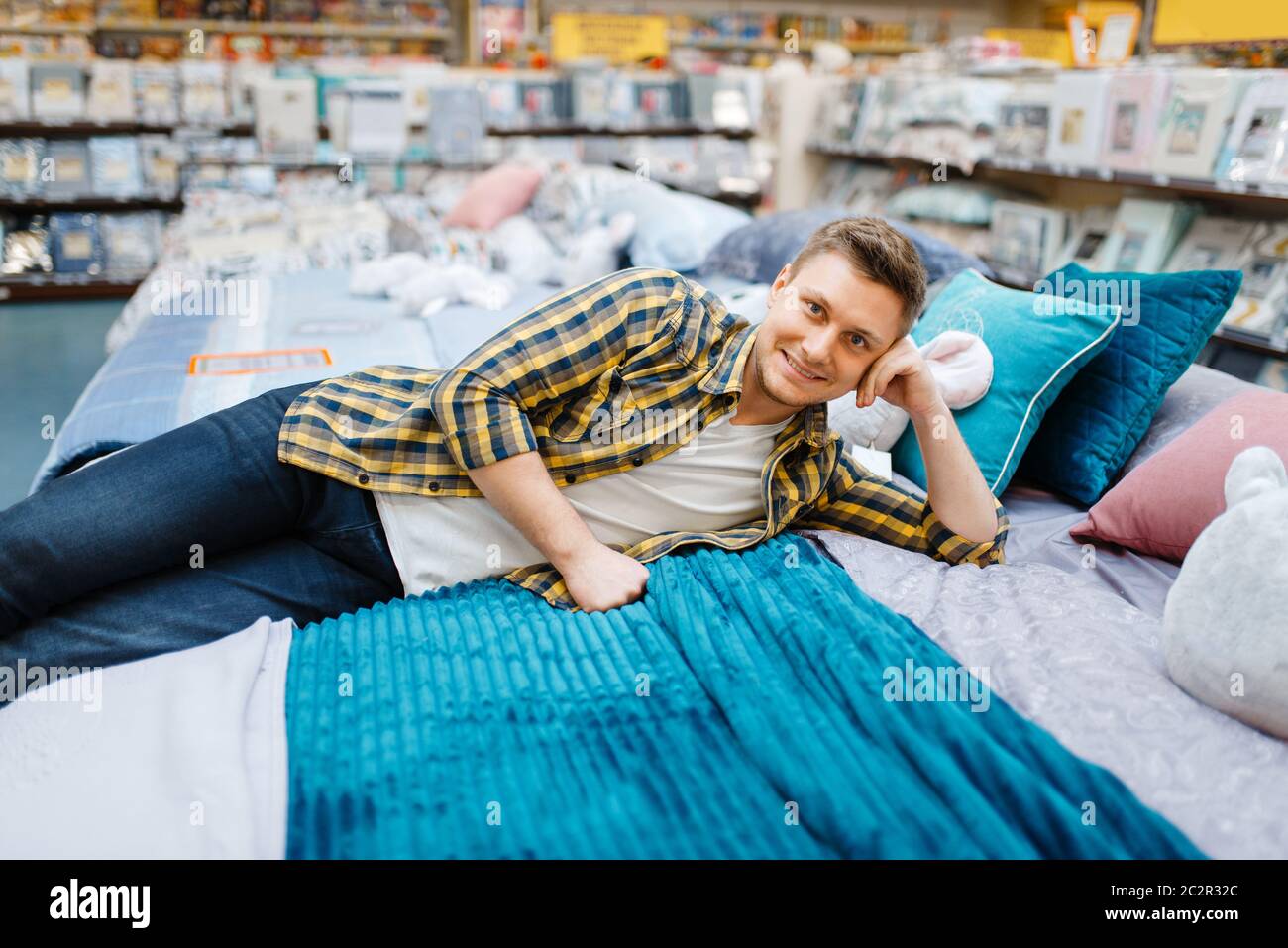 Bedding Store High Resolution Stock Photography and Images - Alamy
