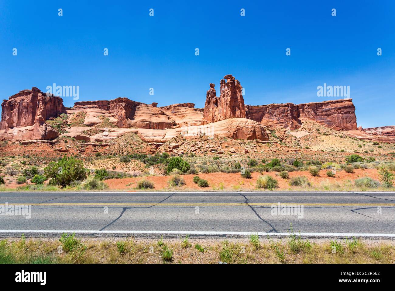 Asphalt road against sandstone hi-res stock photography and images - Alamy