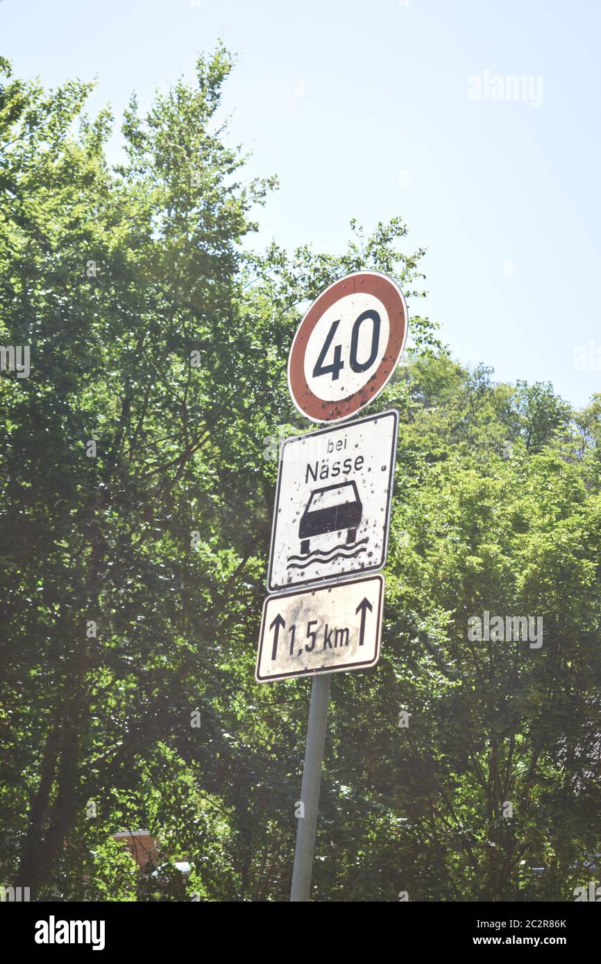 40 kph hi-res stock photography and images - Alamy