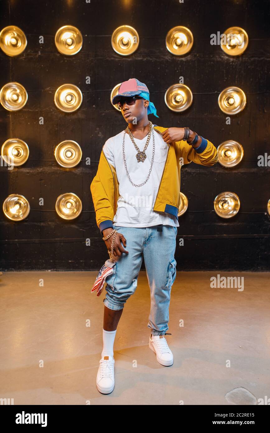 Black rapper on stage hi-res stock photography and images - Alamy