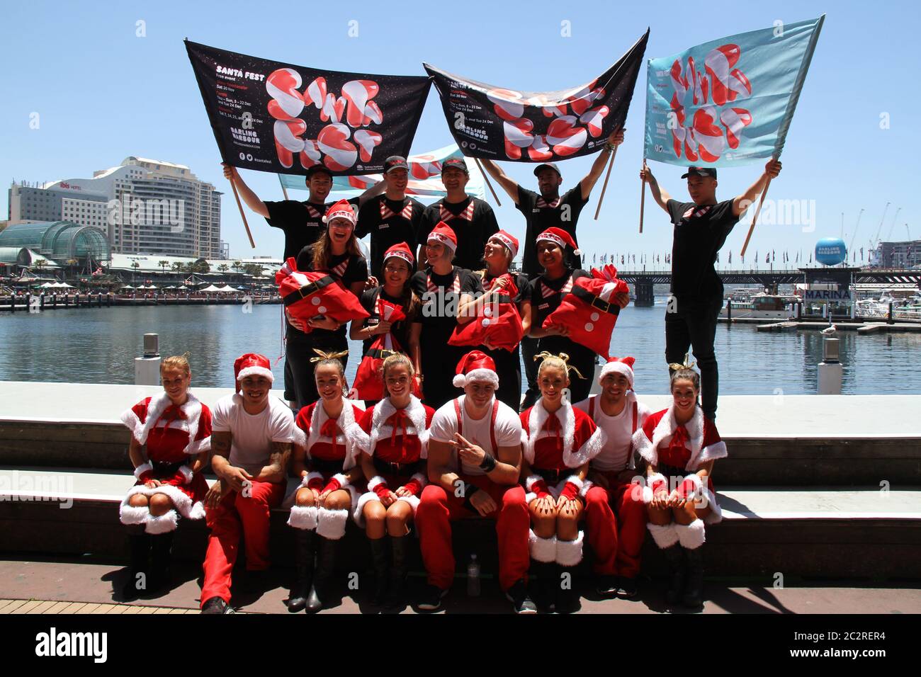 Santa Fest ‘flash mob’ group photo at Darling Harbour, Sydney Stock ...