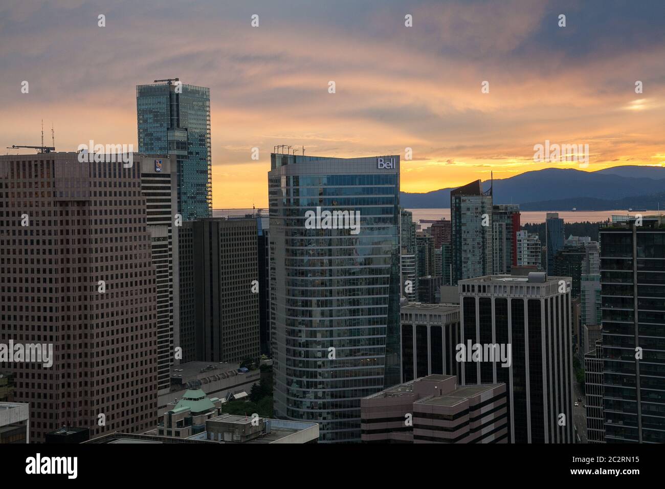 Buildings architecture skyscrapers hi-res stock photography and images ...