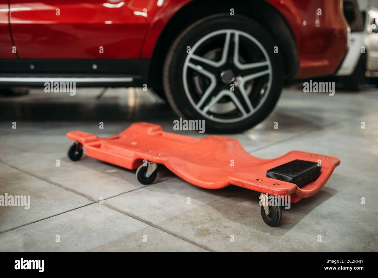 Car axle under view hi-res stock photography and images - Alamy