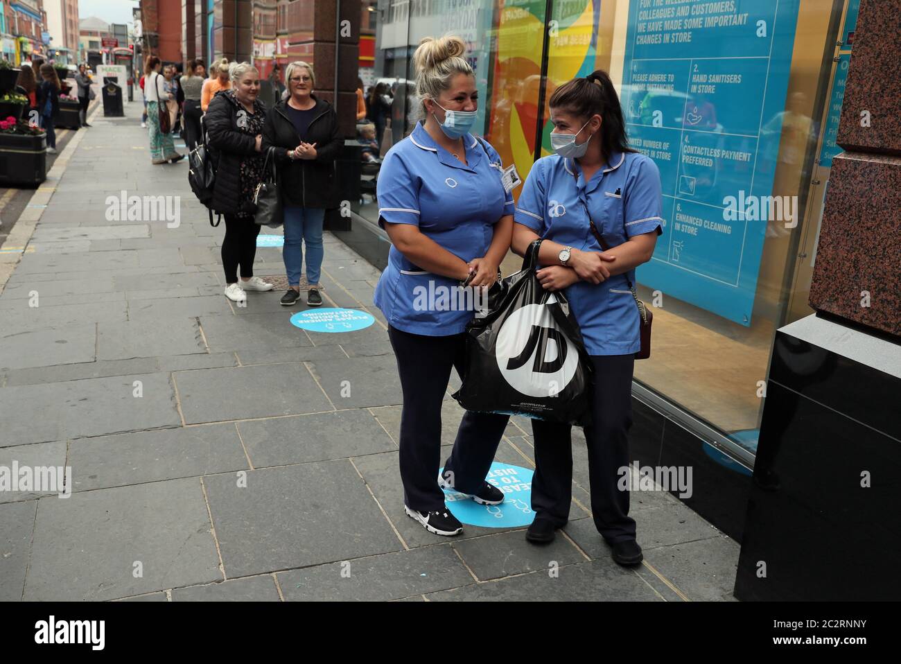 Non essential workers hi-res stock photography and images - Alamy