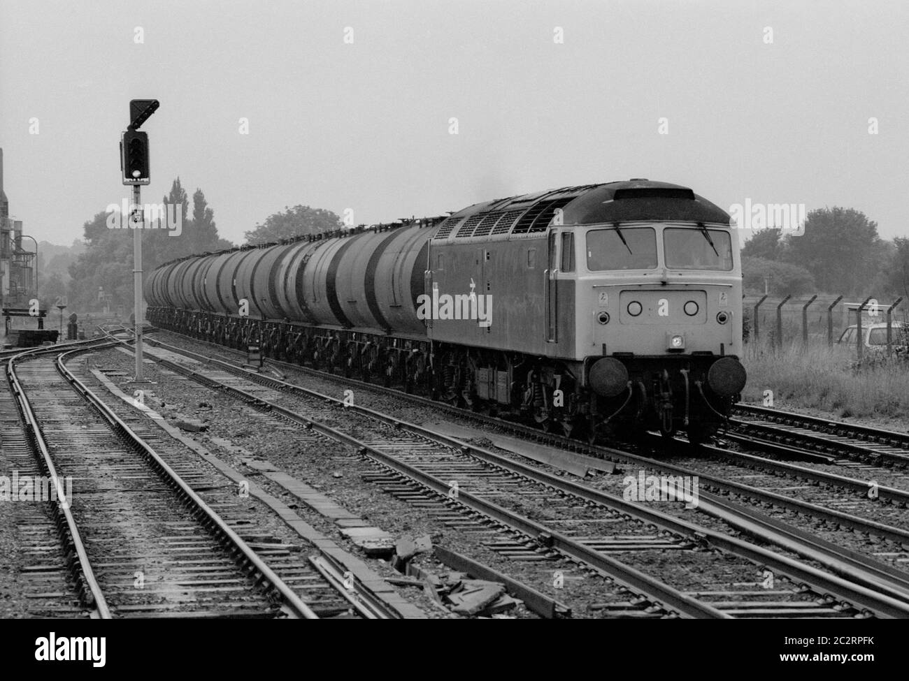 Class 47 diesel locomotive No. 47286 heads a Kilnhurst to Fawley oil ...
