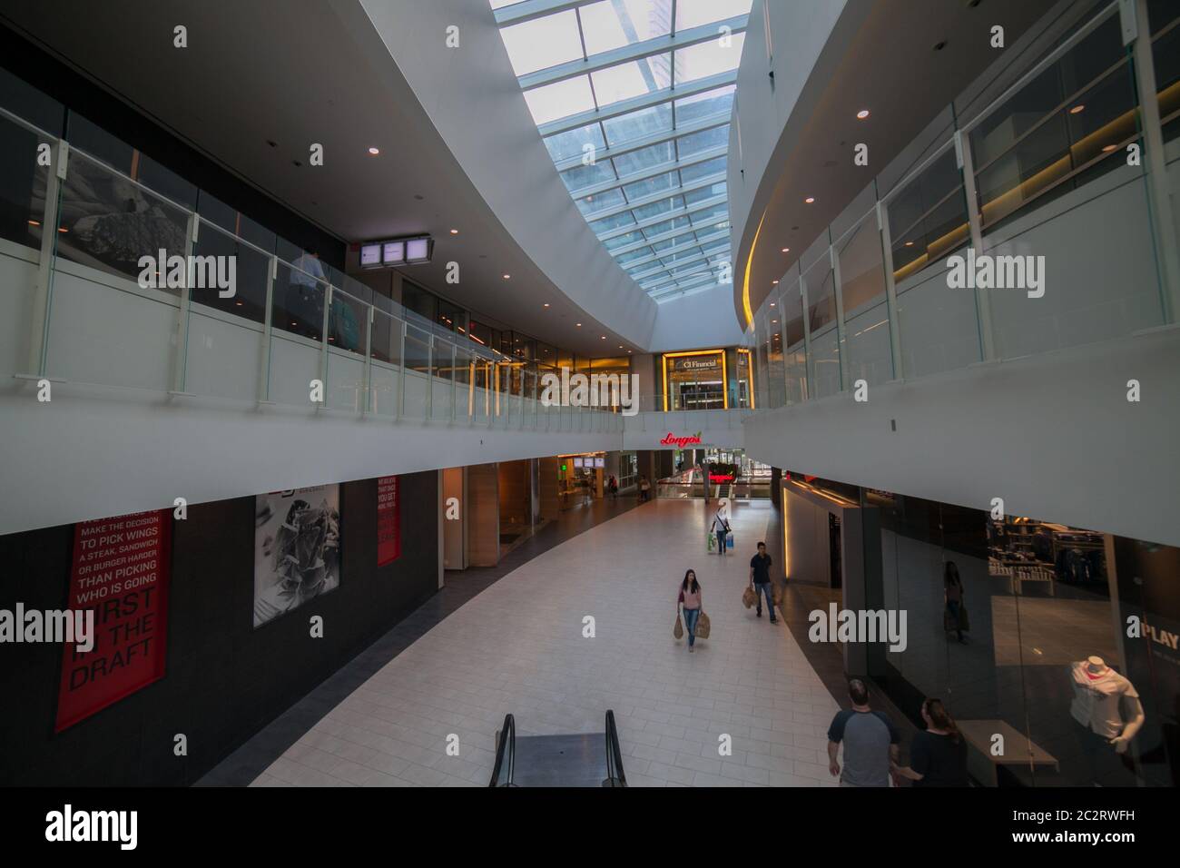 Spaces inside buildings making the Path, pedestrian route in Toronto ...