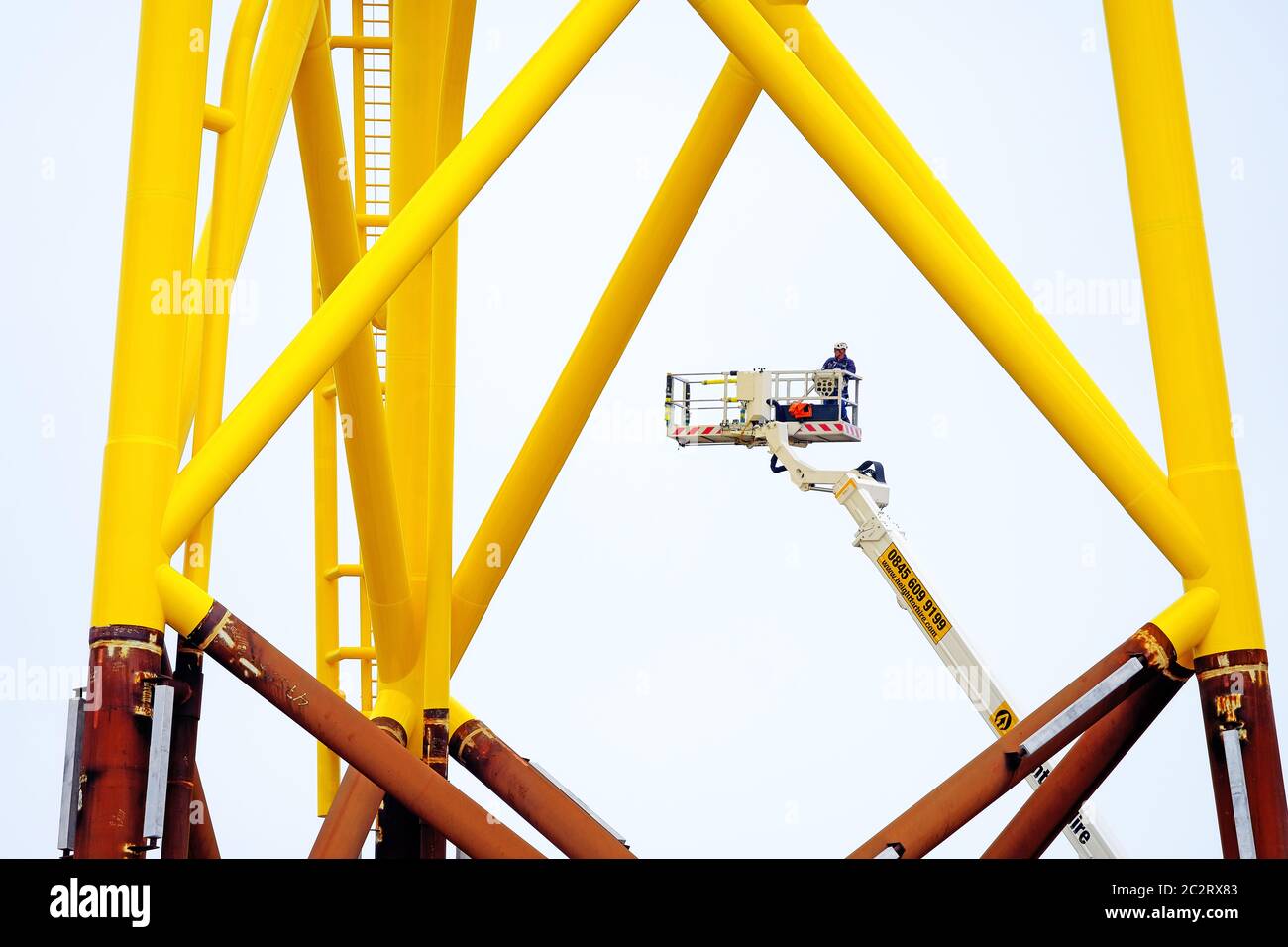 Simon Snorkel cherry picker inspection of newly built wind turbine ...