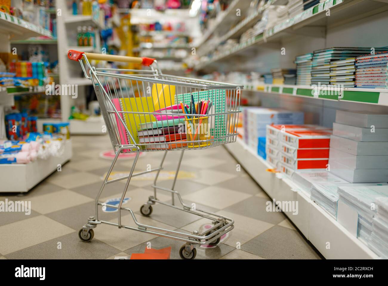 Stationary shelves shop hi-res stock photography and images - Alamy