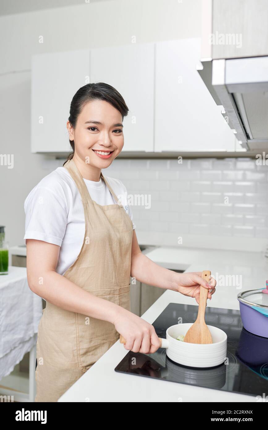 Korean women cooking hi-res stock photography and images - Alamy
