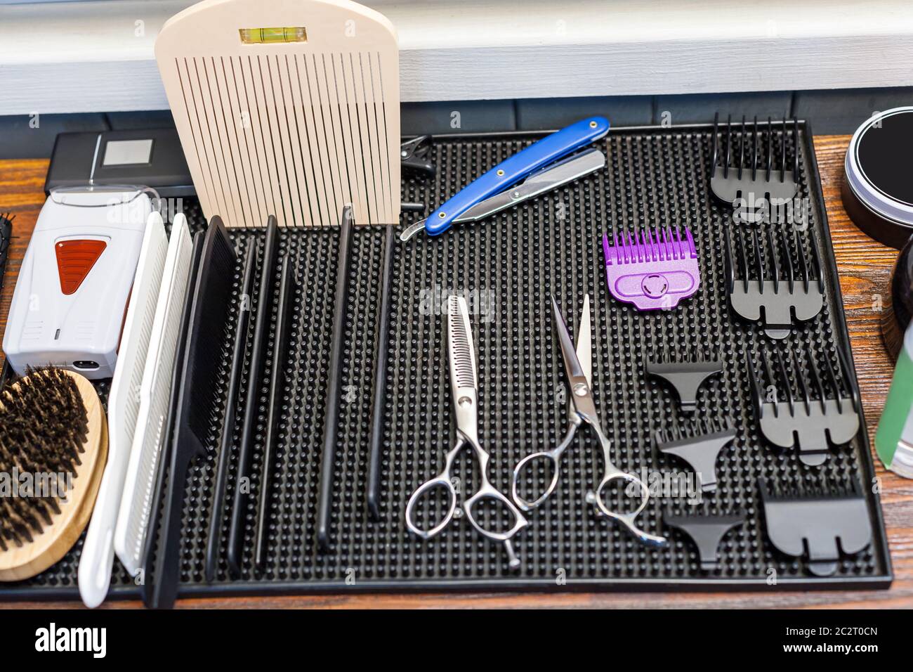 Modern barbers hi-res stock photography and images - Alamy