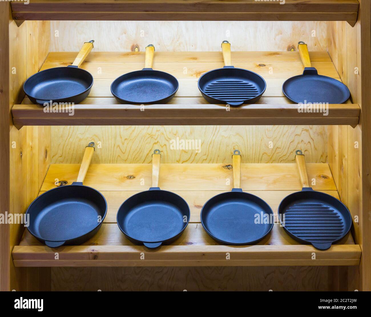 Cast iron kitchen tools hi-res stock photography and images - Alamy