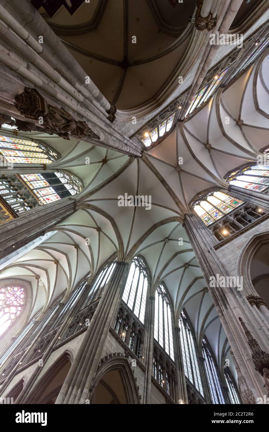Cologne cathedral interior, bishop hi-res stock photography and images ...