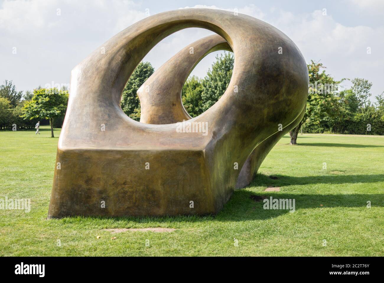 Sculpture double oval figures at The Henry Moore Foundation Stock Photo - Alamy