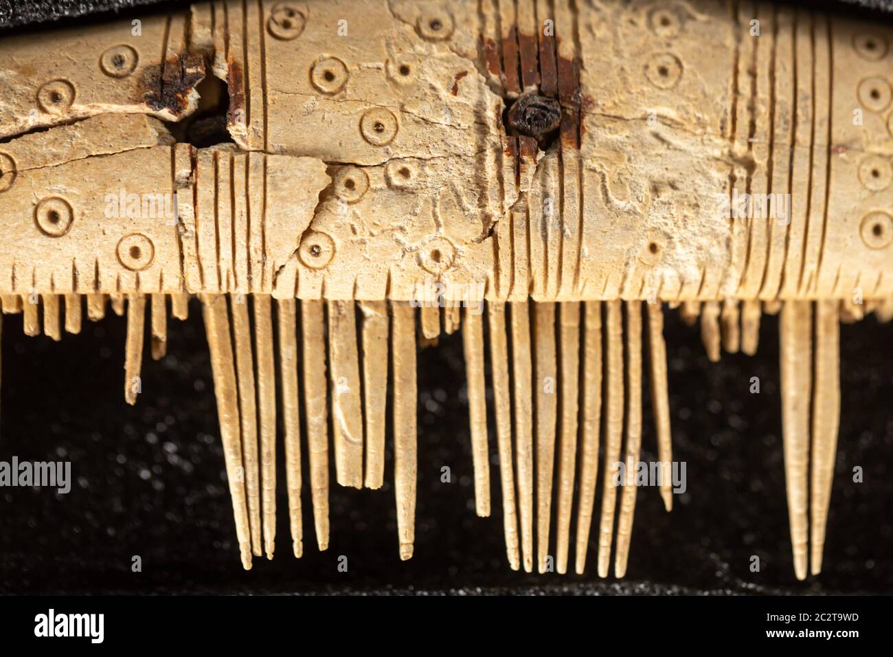 Bone comb hi-res stock photography and images - Alamy