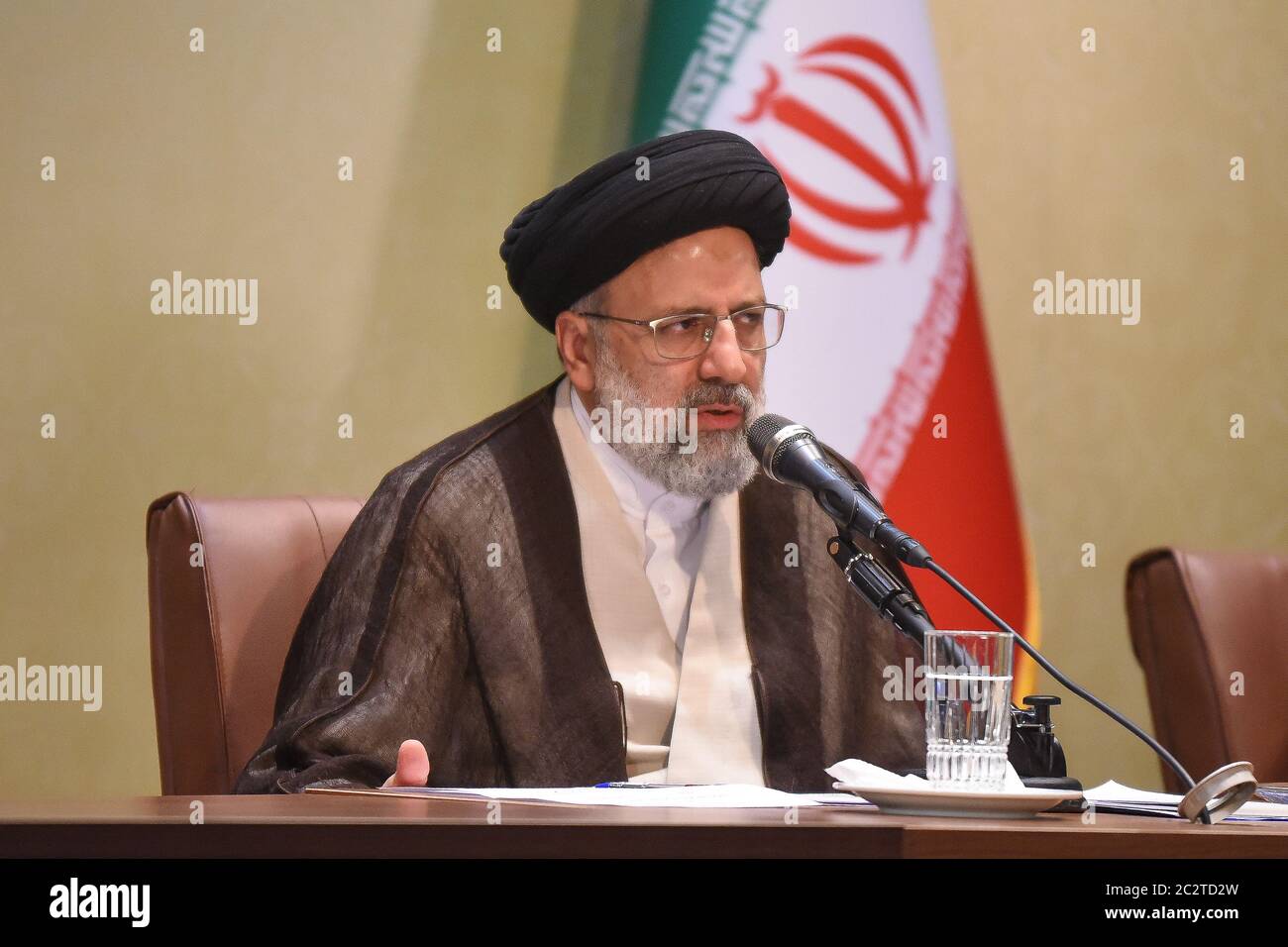 Islamic republic of iran clerics hi-res stock photography and images ...