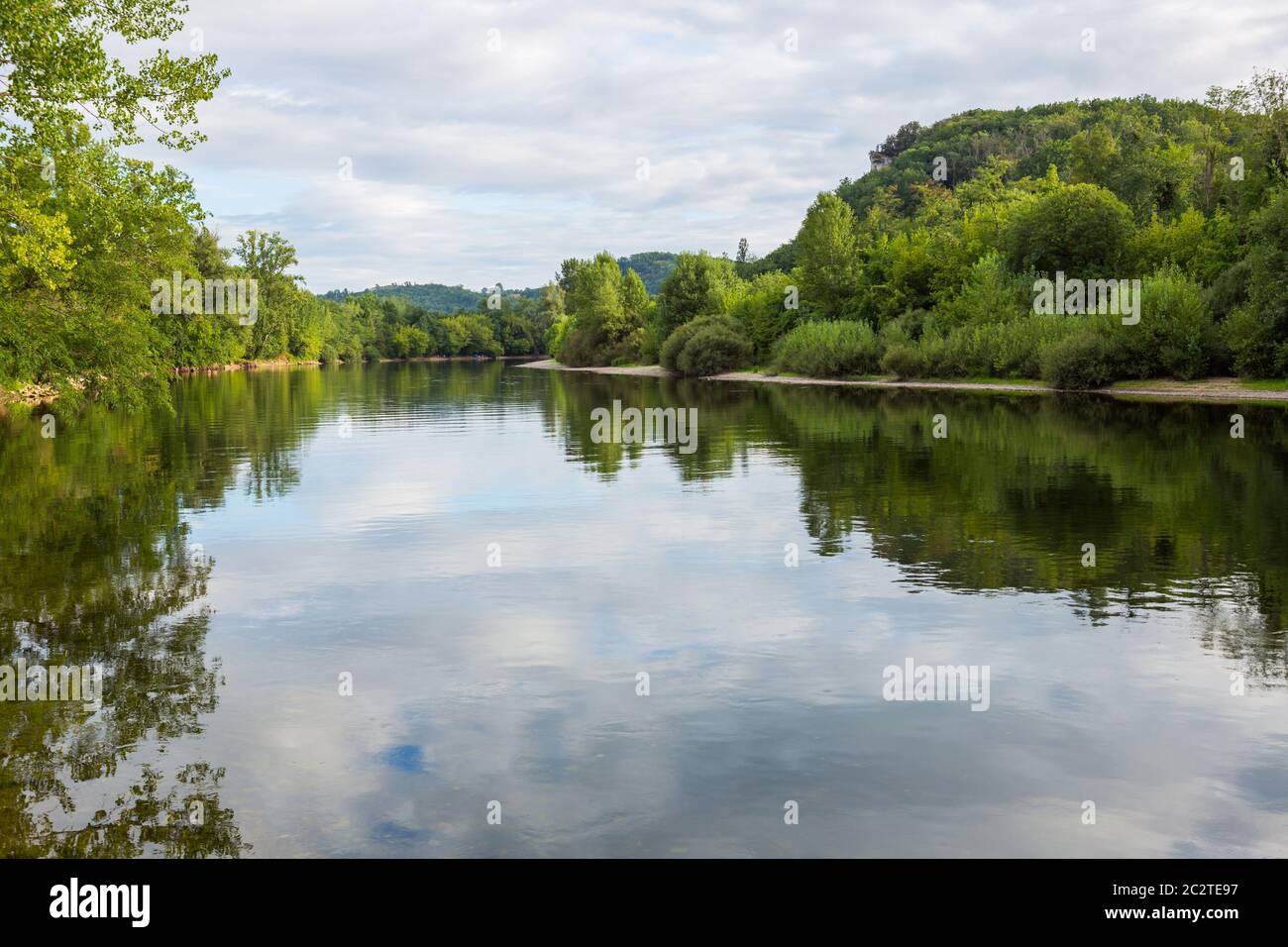 River dordogne in aquitaine, at La Roque-Gageac Perigord noir, France ...