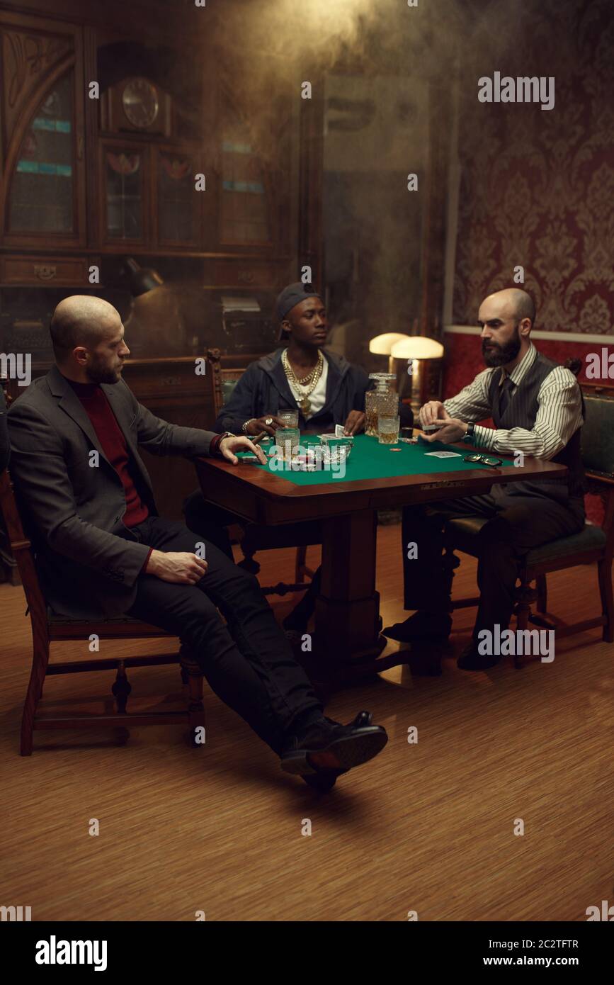 Men gambling vegas hi-res stock photography and images - Alamy