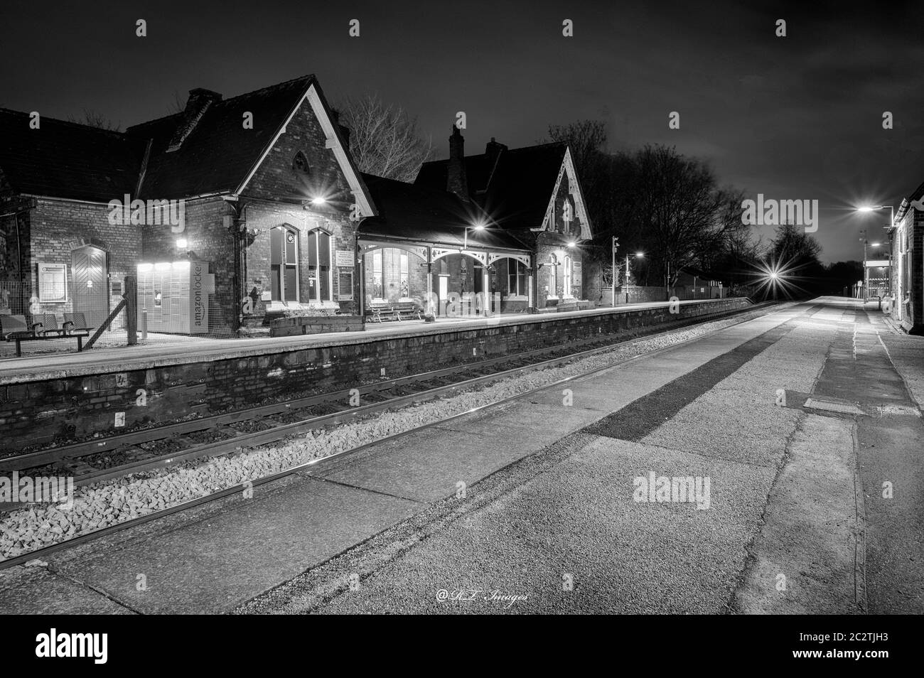Warrington railway station hi-res stock photography and images - Alamy