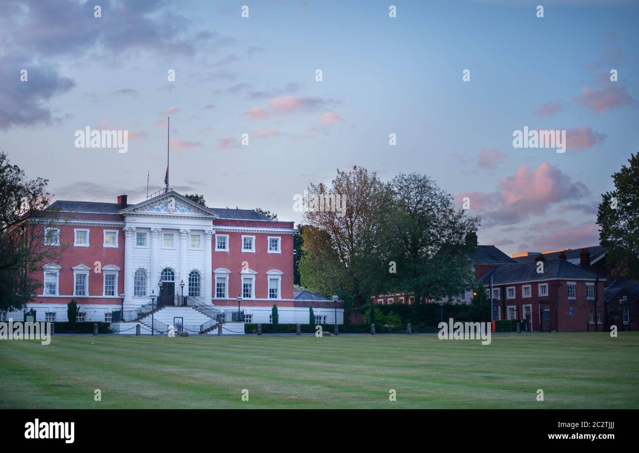 Warrington railway station hi-res stock photography and images - Alamy