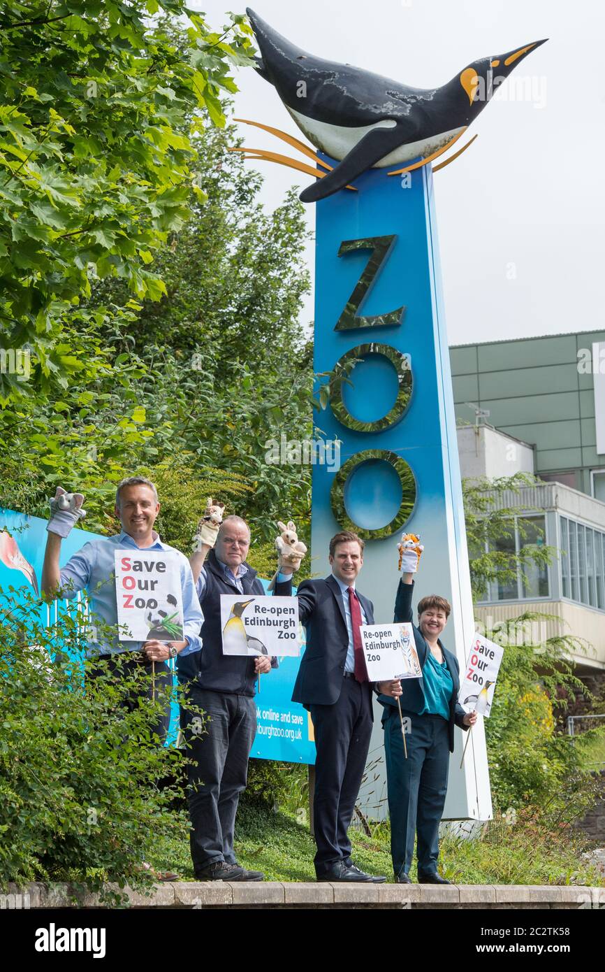 Pictured edinburgh zoo hi-res stock photography and images - Alamy