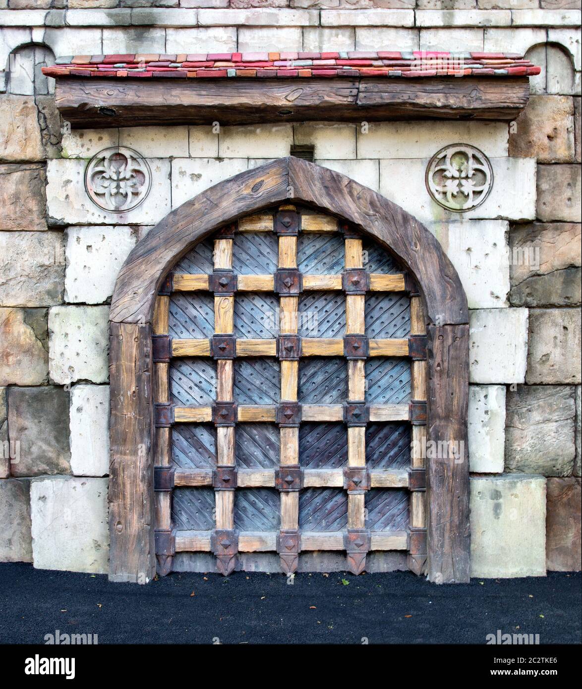 Medieval castle gates. Background or texture Stock Photo - Alamy
