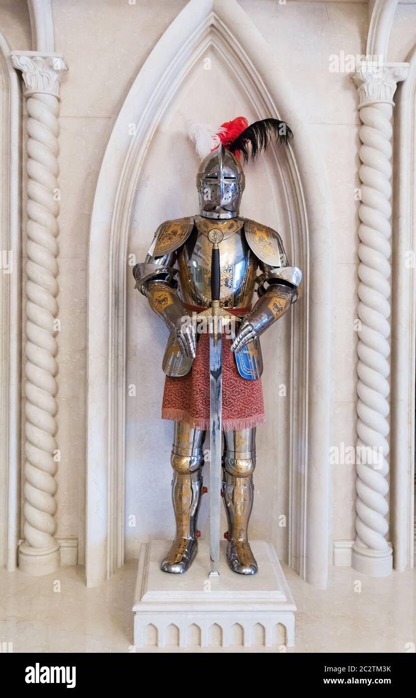 Knight statue standing in the exhibit room Stock Photo - Alamy