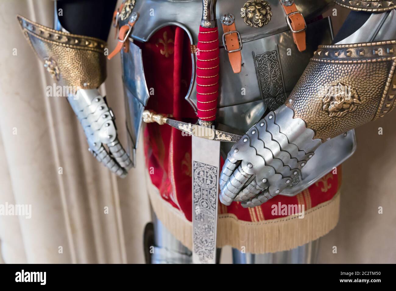 Knight statue standing in the exhibit room close up Stock Photo - Alamy