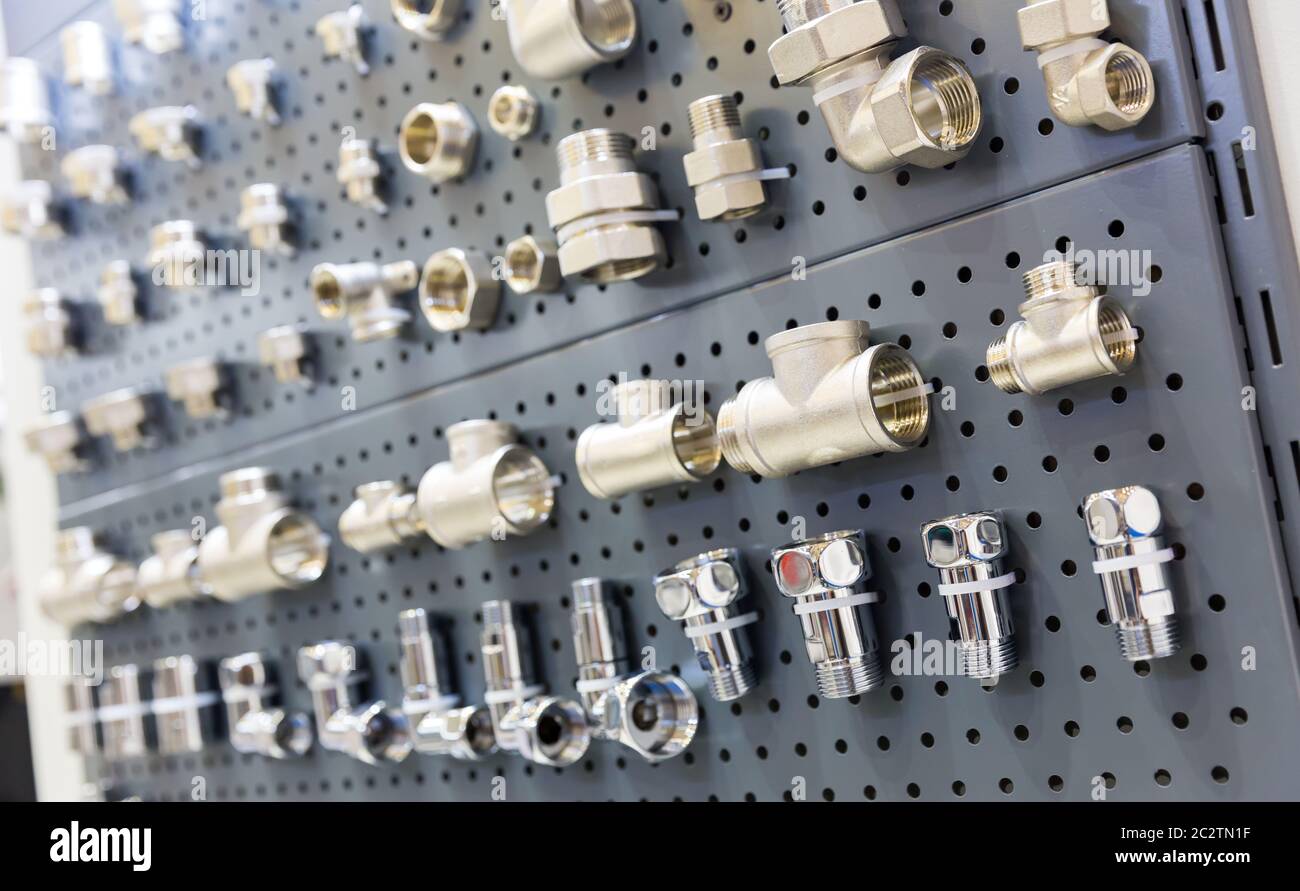 Set of pipe fittings and fixturing components of pipeline system for ...