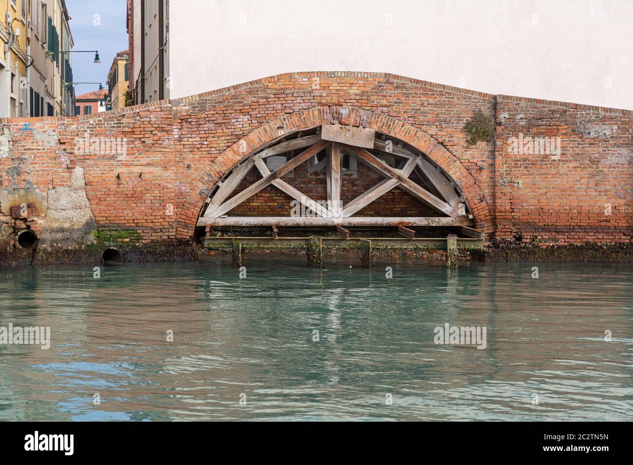 Brace arch hi-res stock photography and images - Alamy