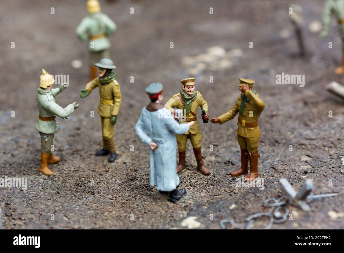 Toy mini soldier figures hi-res stock photography and images - Alamy