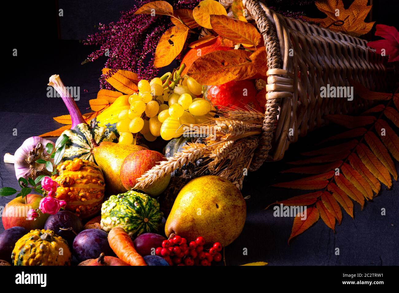 The beautiful and autumnal cornucopia Stock Photo - Alamy