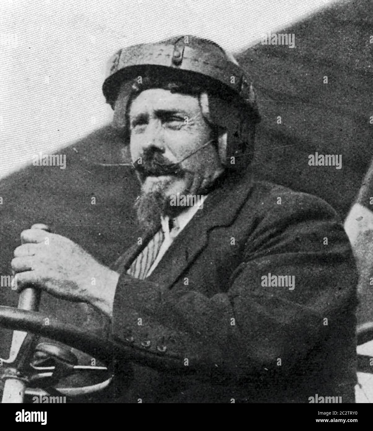 SAMUEL CODY (1867-1913) American showman and pioneer of manned flight ...