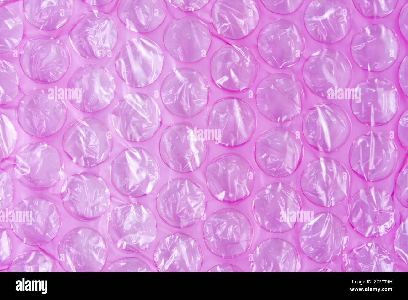 Pink bubble wrap hi-res stock photography and images - Alamy