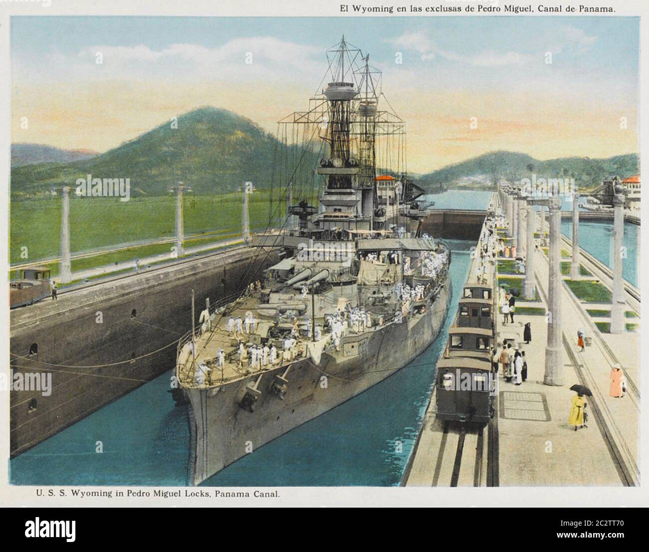 USS WYOMING (BB-32) passing through the4 Pedro Miguel locks on the ...