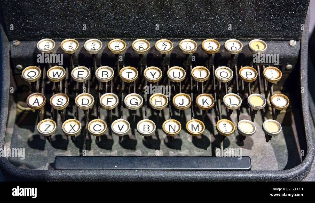 Old keyboard in computer museum USA Stock Photo - Alamy