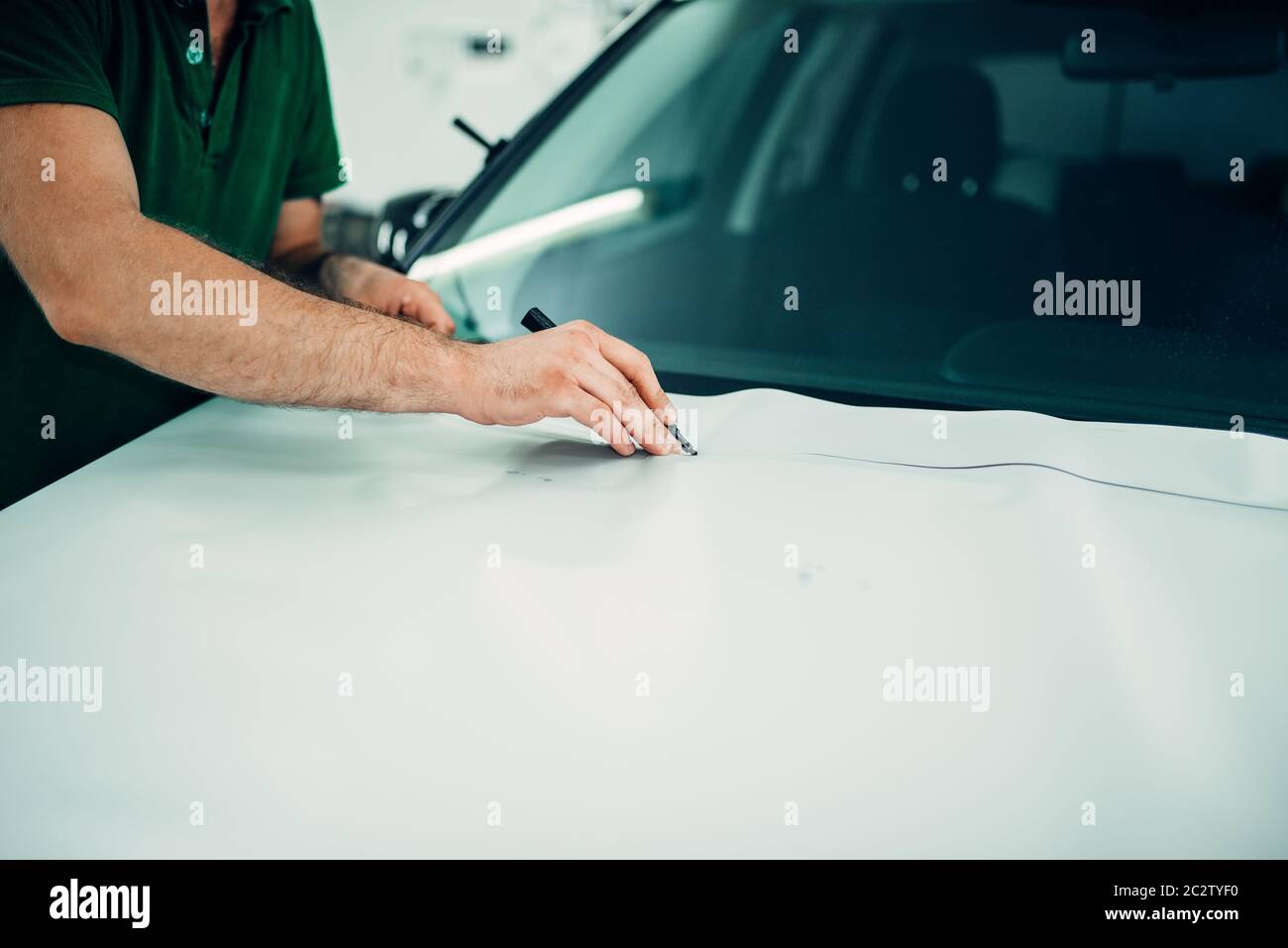 Professional automobile paint protection film installation process ...