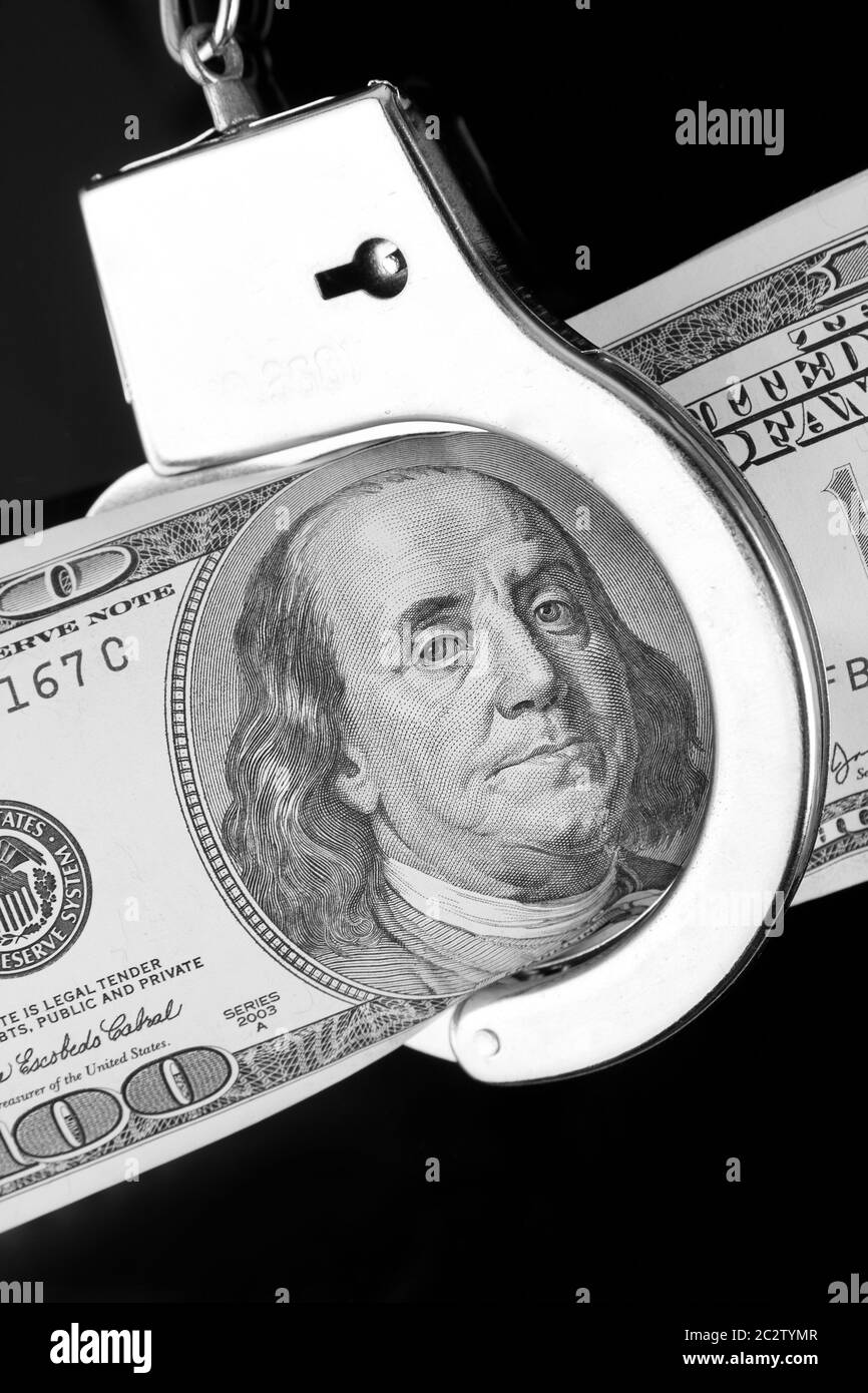 Dollar sign paper chain Black and White Stock Photos & Images - Alamy