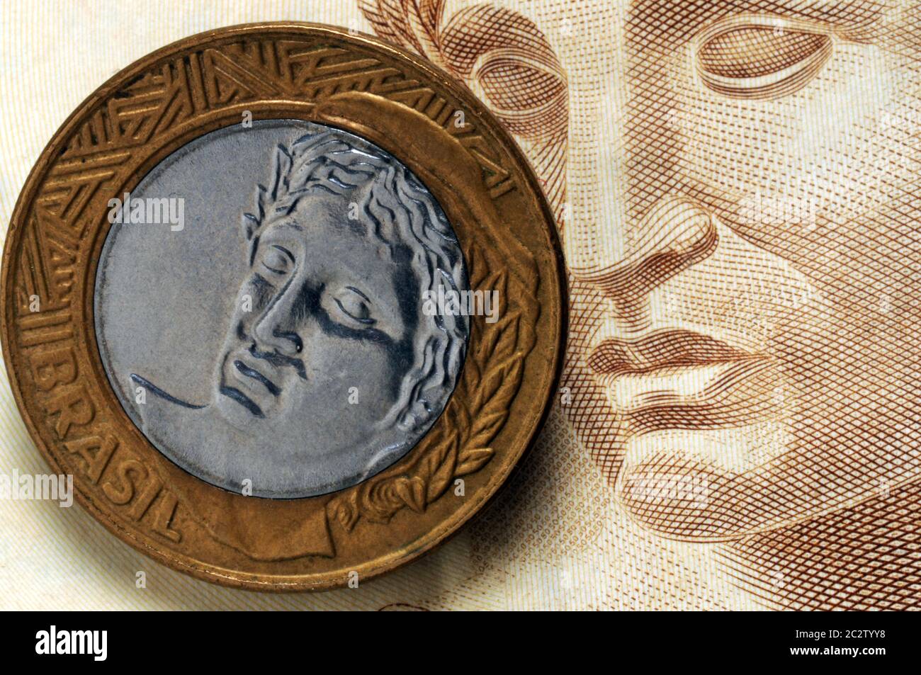 Coin and banknote of Brazil Stock Photo - Alamy