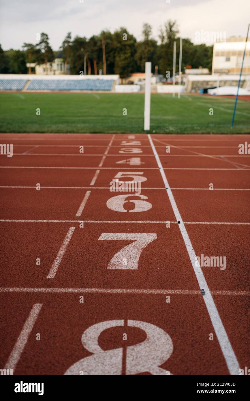 Empty racetrack side view hi-res stock photography and images - Alamy