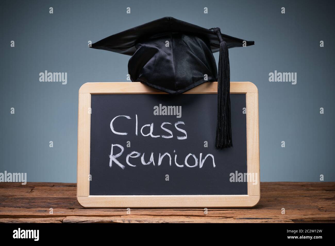 Class reunion hi-res stock photography and images - Alamy