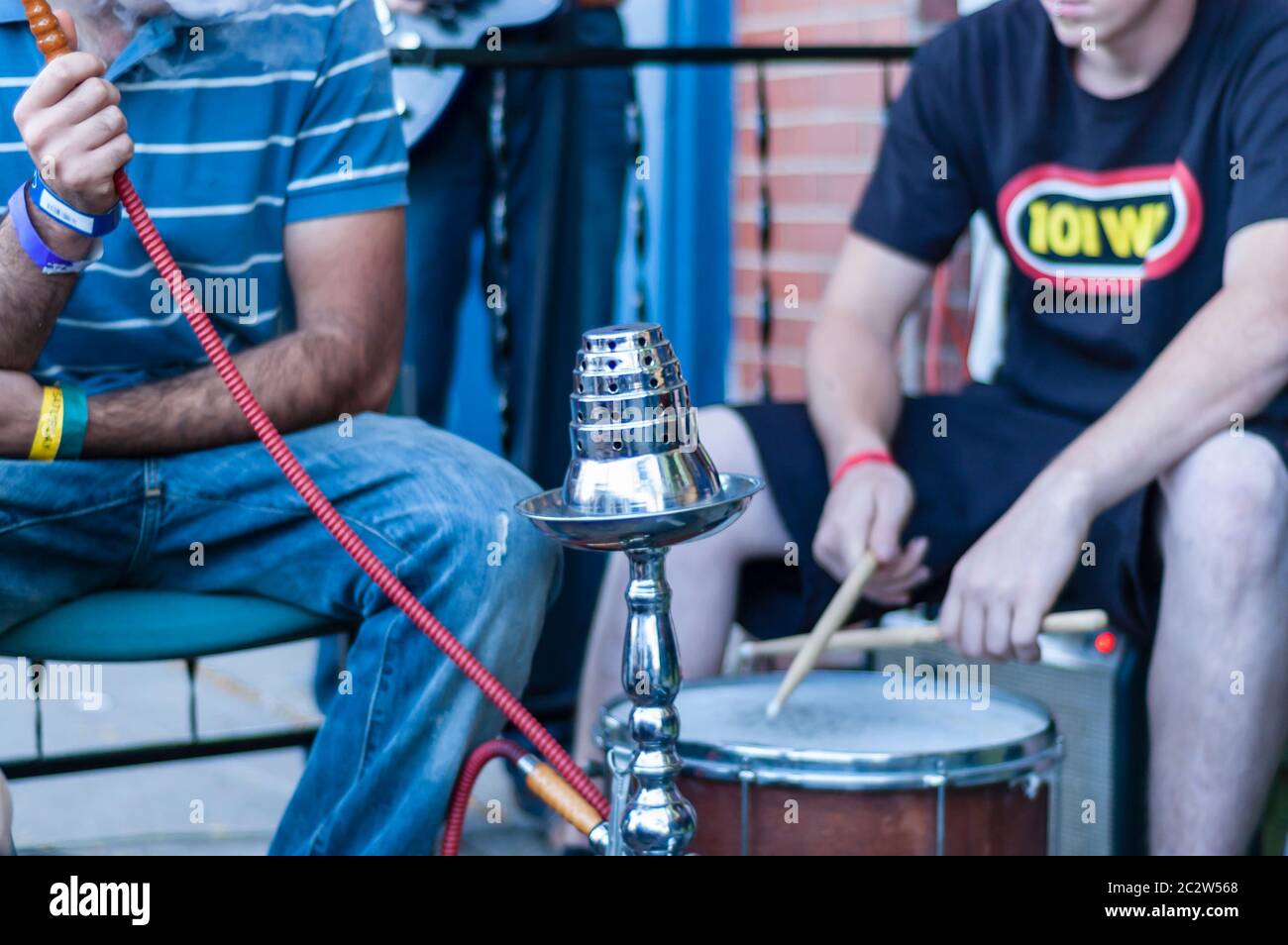 Hookah smoking hi-res stock photography and images - Alamy