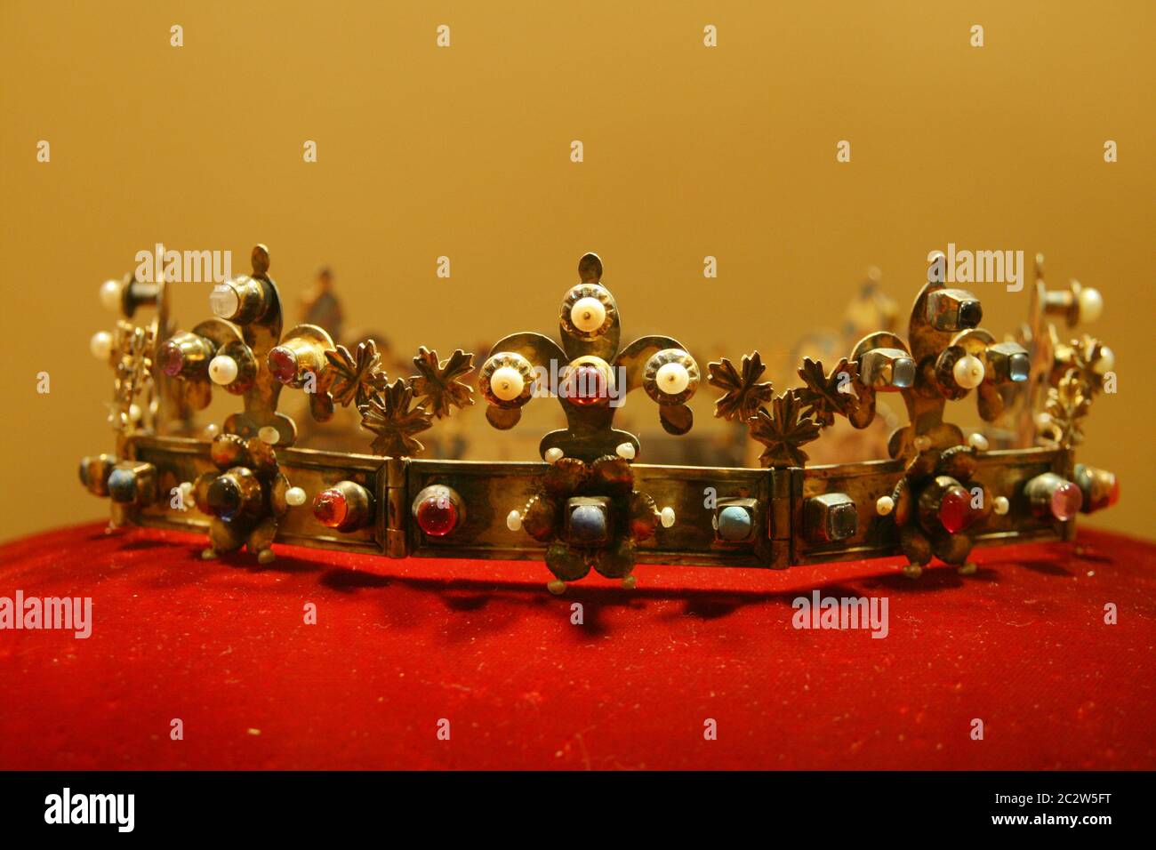 Crown On Red Velvet High Resolution Stock Photography and Images - Alamy