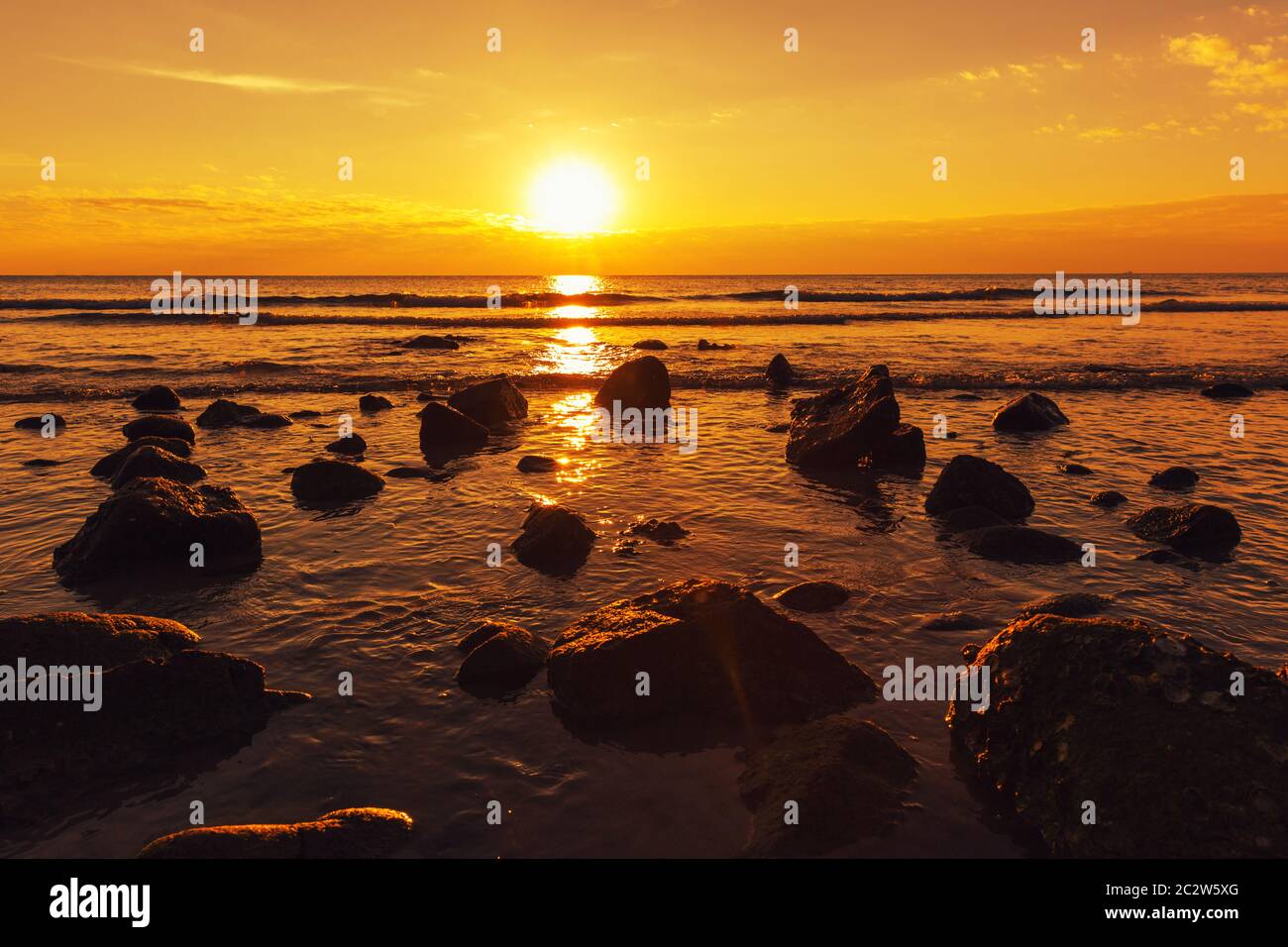 Sea sanset hi-res stock photography and images - Alamy