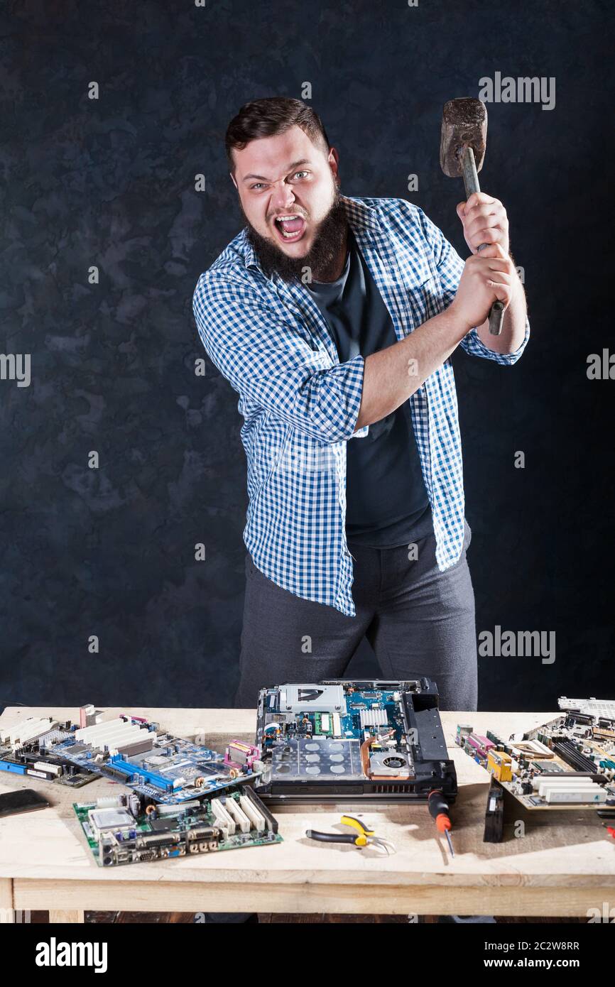 Disassemble computer hi-res stock photography and images - Alamy